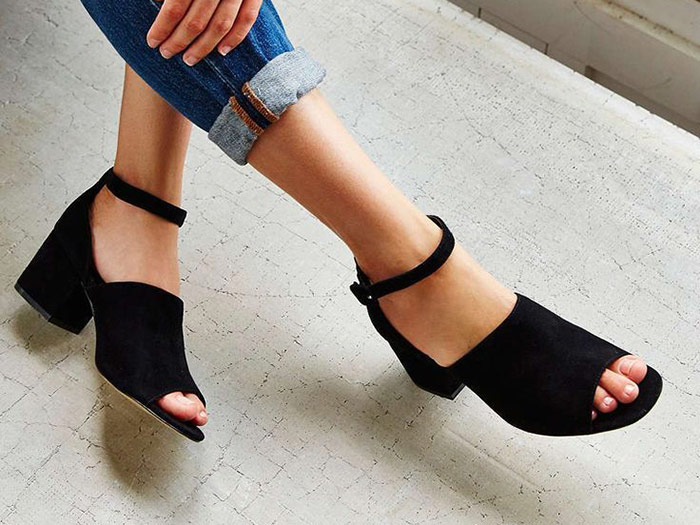 The mini heel is THE footwear of the moment - Special Madame Figaro Arabia