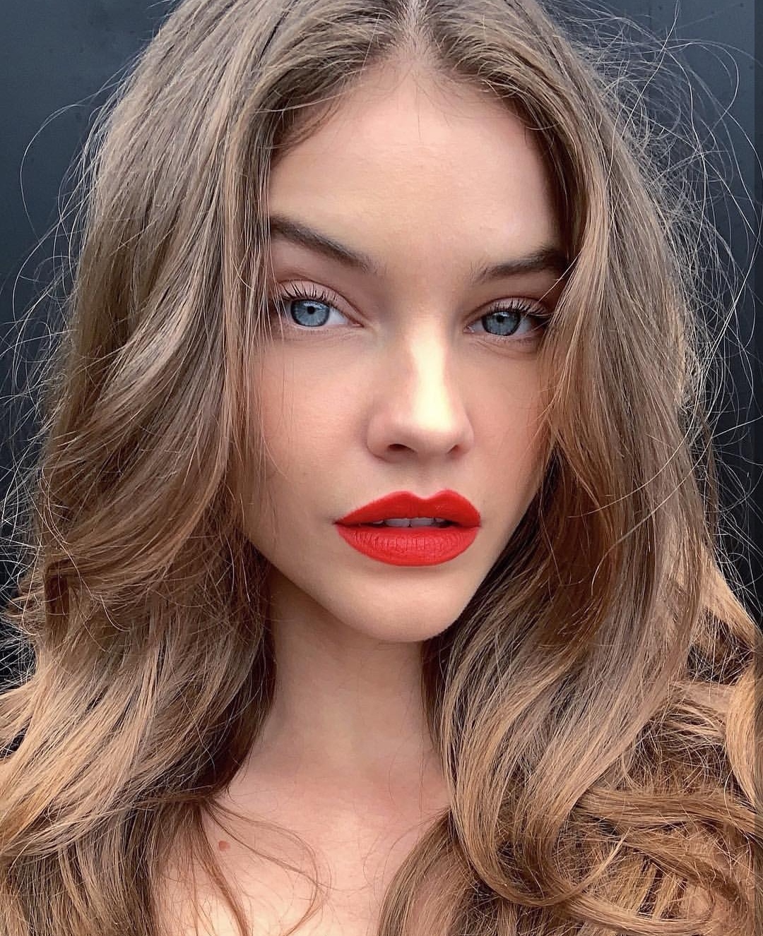 How to wear red lipstick - Special Madame Figaro Arabia